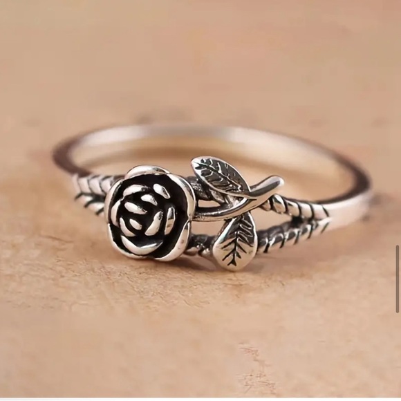 Jewelry | Nwt Retro Rose Flower Ring | Poshmark